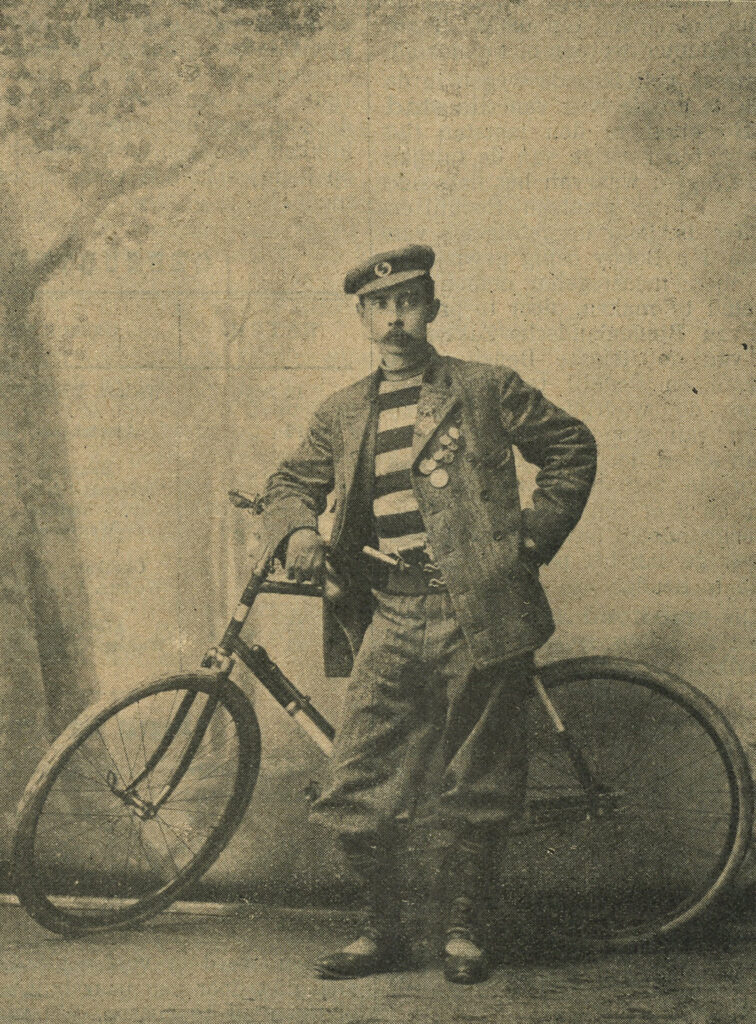 Boekentip: boek over Albert Sutherland Royaards, dove wereldfietser uit ...
